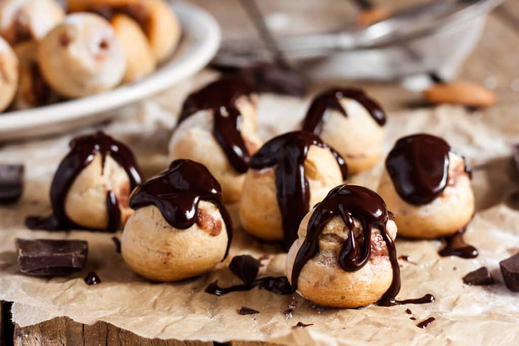 Profiteroles - Café & Chocolate